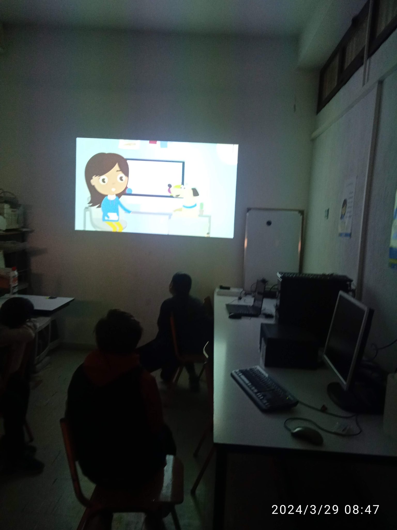 ΝΕΟΣ ΕΞΟΠΛΙΣΜΟΣ ΓΙΑ ΤΟ ΕΡΓΑΣΤΗΡΙΟ ΠΛΗΡΟΦΟΡΙΚΗΣ 8ου ΔΗΜΟΤΙΚΟΥ ΣΧΟΛΕΙΟΥ ...